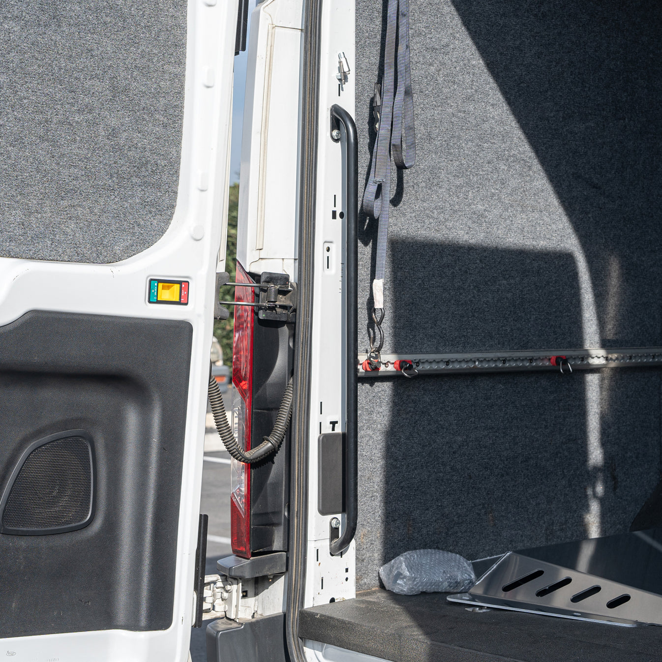 Transit – Rear Grab Bars (Pair)